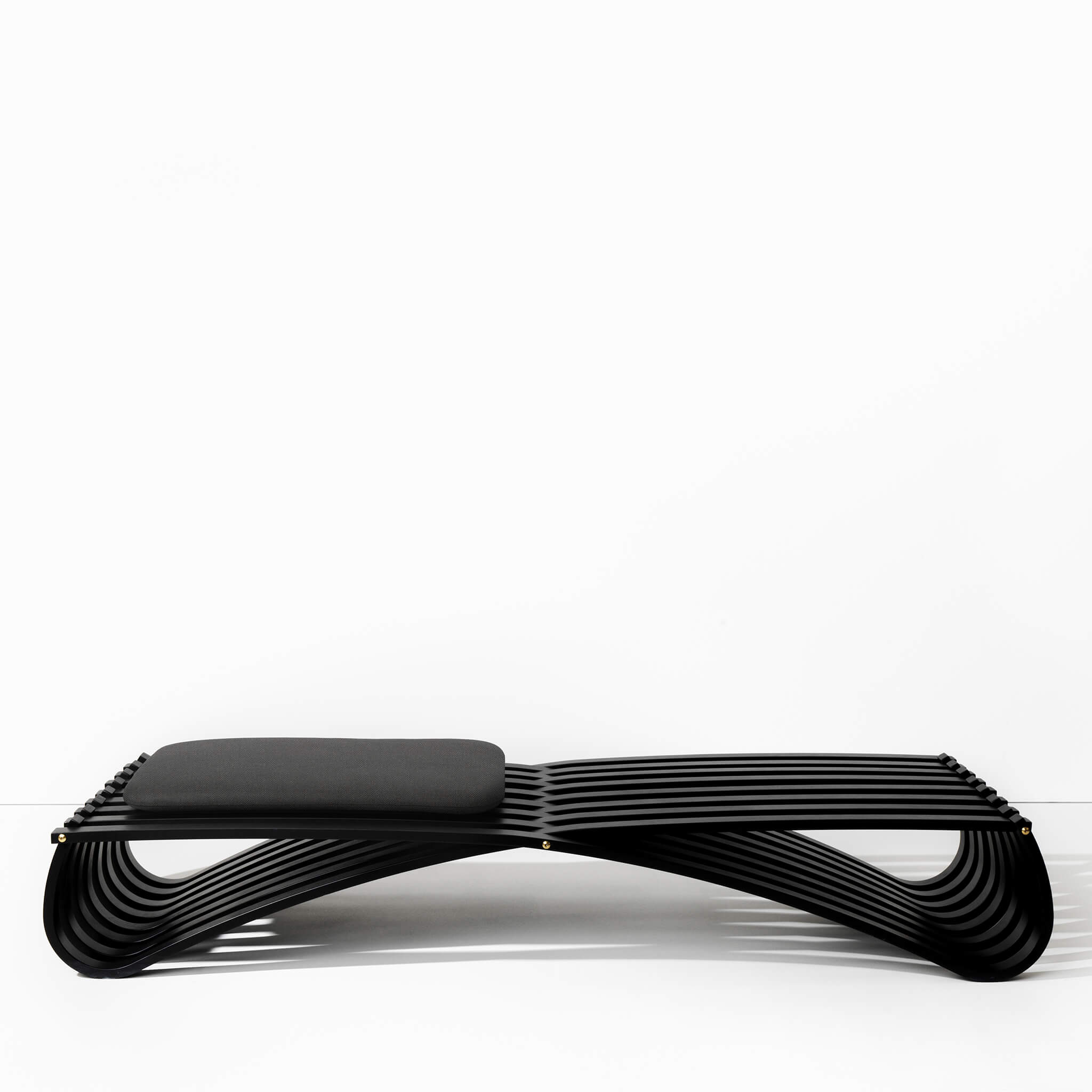 JUNDO Daybed - Black Beech – STUDIO NORDHAVEN