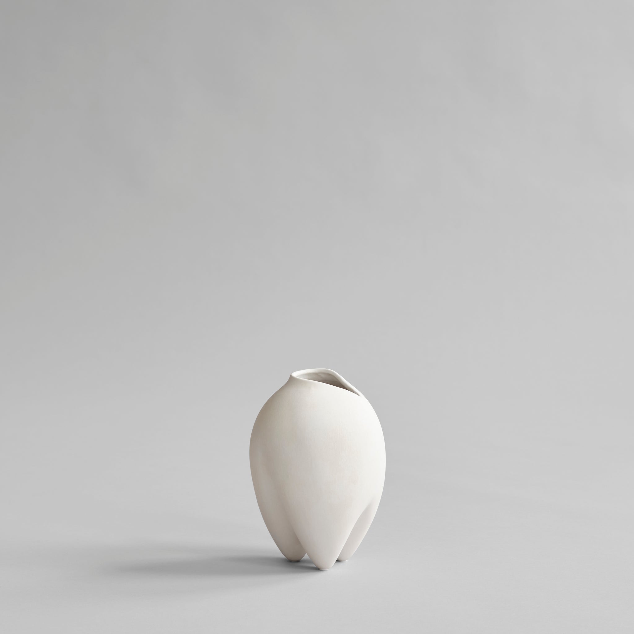101 Copenhagen - Sumo Vase, Slim Petit - Bone White